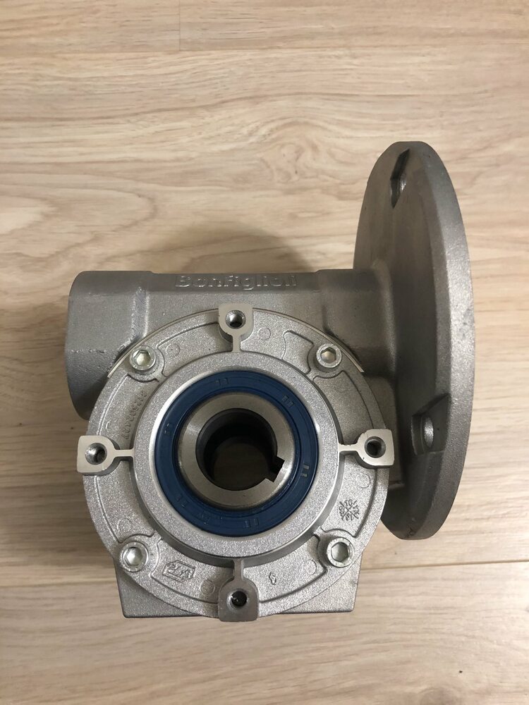 Червячный редуктор Bonfiglioli VF 49 F1 28 P71 B5 B3